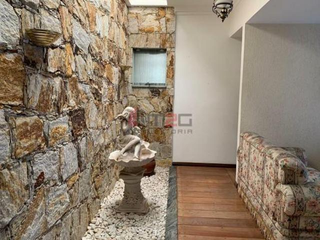 Maravilhosa Casa Térrea com 3 Dormitórios à Venda Bairro Siciliano