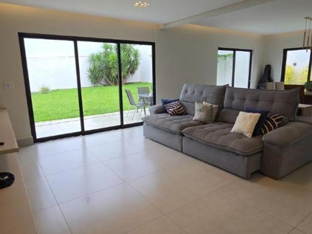 MARAVILHOSA CASA TÉRREA: COND. RESIDENCIAL VITÓRIA: SHA – C.A. VEREDA DA CRUZ!