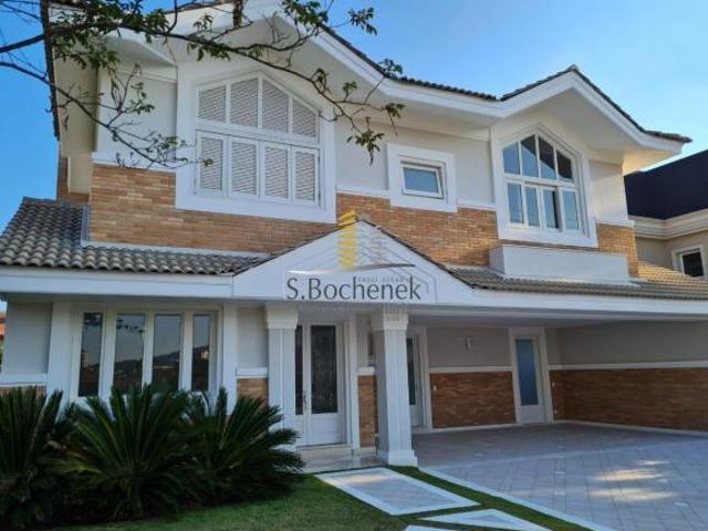 Maravilhosa casa venda ou locação Alphaville com 580,66 m2