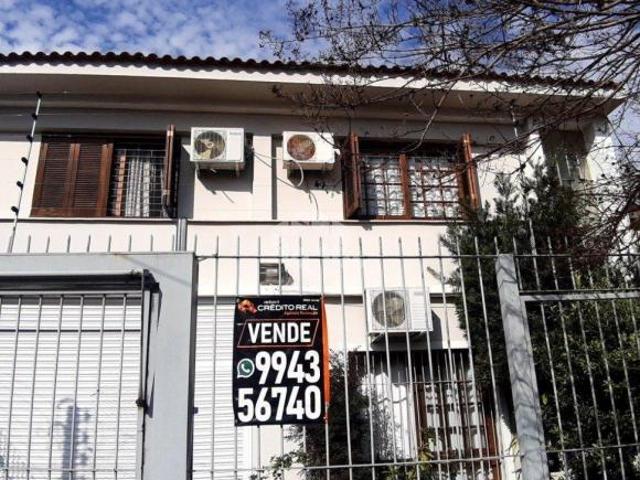 Maravilhosa Casa 3 dormitórios com piscina
