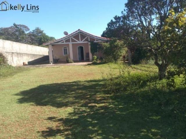 Maravilhosa chácara a venda na cidade de Pinhalzinho/SP, com área de 2000 m², apenas 100 metros do a