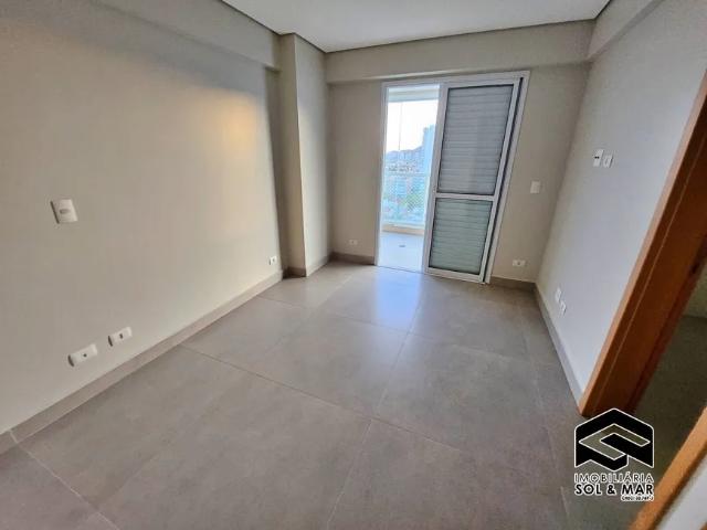 Maravilhosa cobertura duplex, com vista espetacular da praia da enseada!