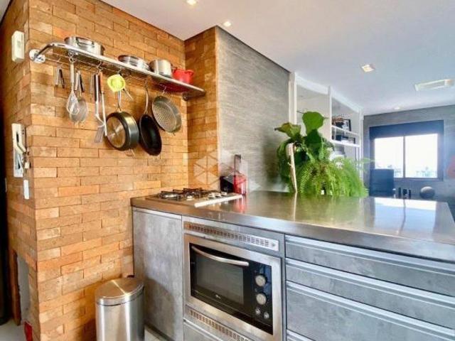 Cobertura duplex 203m² com suíte, terraço e piscina no higienópolis