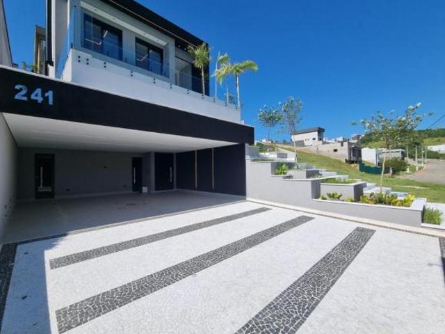 Maravilhosa residencia a venda no condominio Reserva de Santa Ana