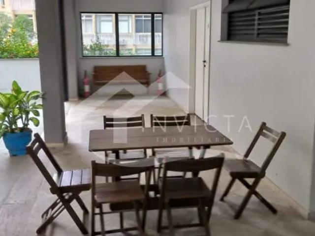 Maravilhosa sala comercial com vaga na escritura e infraestrutura no coração de copacabana!