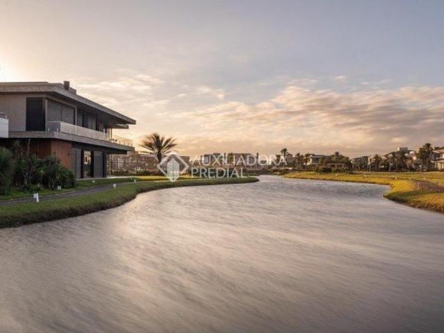 Maravilhoso terreno no Condomínio Playa Vista