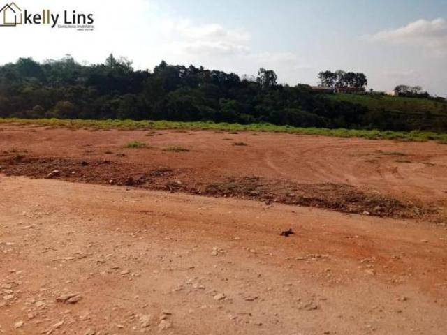 Maravilhoso terreno a venda, cidade de Pinhalzinho/SP com pequeno declive, área de 2.000 m², com e