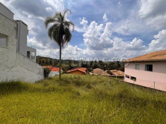 Maravilhoso terreno em condomínio de alto padrão!
