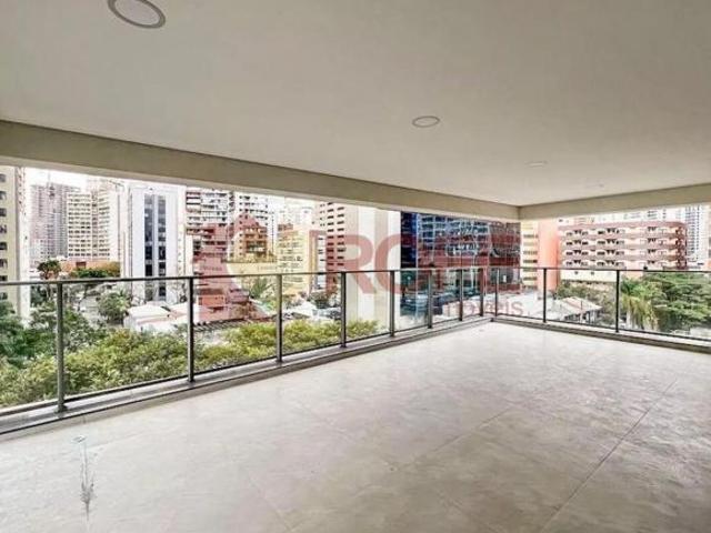 Maravilhoso apartamento 04 Suites 04 Vagas mais deposito 246m²