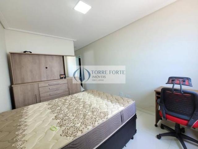 Maravilhoso apartamento 3 dormitórios, 1 suíte, 2 vagas pé na areia