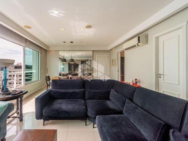 Maravilhoso apartamento andar alto, muito sol e vista definida