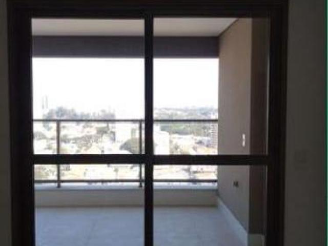 Maravilhoso Apartamento para Venda em Santo Amaro, com 80m² com Varanda!