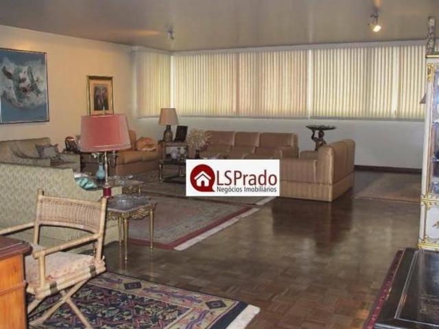 Maravilhoso apto com dormitórios, 1 suíte, suite americana, terraço e 3 vagas!