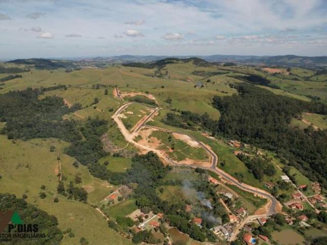 Maravilhoso Loteamento em Pinhalzinho, Região do Circuito das Águas Paulista