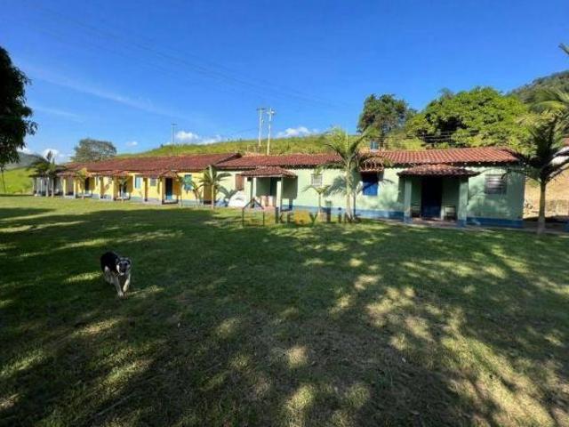 Maravilhoso sítio com estrutura ampla para pousada em Monte Alegre do Sul com 30.500m² de área total