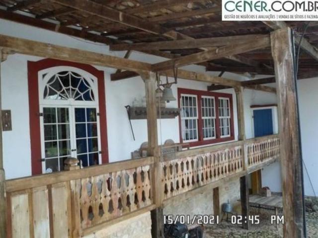 Maravilhoso Sítio de 13 ha com Espetacular Casa estilo Colonial