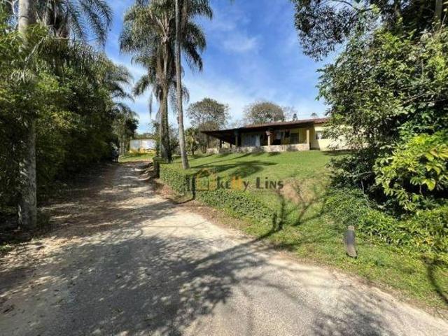 Maravilhoso sítio em Monte Alegre do Sul, com 11,5 alqueires, 04 chalés completos, piscina, pomar, l