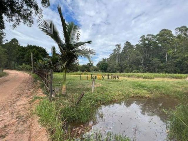 Maravilhoso sítio em Socorro/SP com área de 65.000 m² e 450 m² de área construída, com 04 dormitório