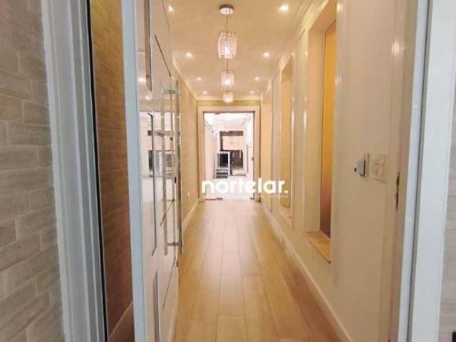 Maravilhoso sobrado alto padrão á venda no Piqueri! Porteira fechada. Piso térreo Sala ampla
