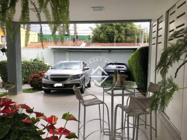 Maravilhoso Sobrado com 4 dormitórios à venda, 291 m² por R$ 2.300.000 Jardim Siesta Jacareí/SP