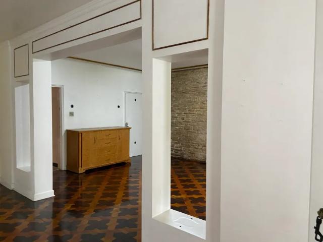 Maravilhoso sobrado comercial Av. Brasil
