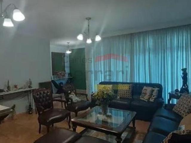 Maravilhoso sobrado em bairro privilegiado