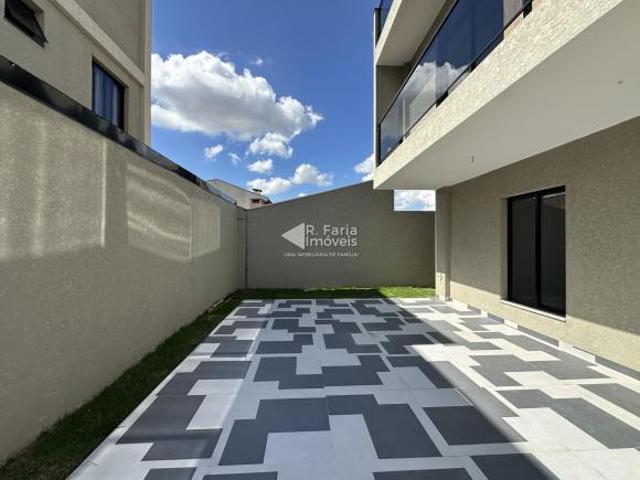 MARAVILHOSO SOBRADO EM CONDOMINIO COM TERRAÇO E 3