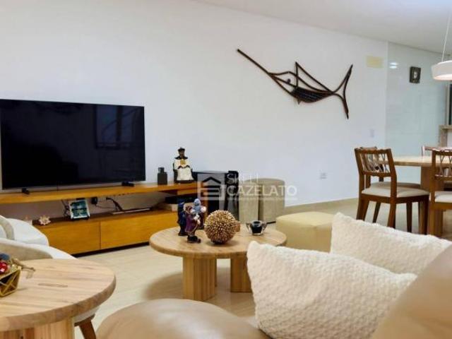 Maravilhoso Sobrado em Condomínio, repleto de planejados em Ubatuba, Litoral Norte com, 169 m² por a