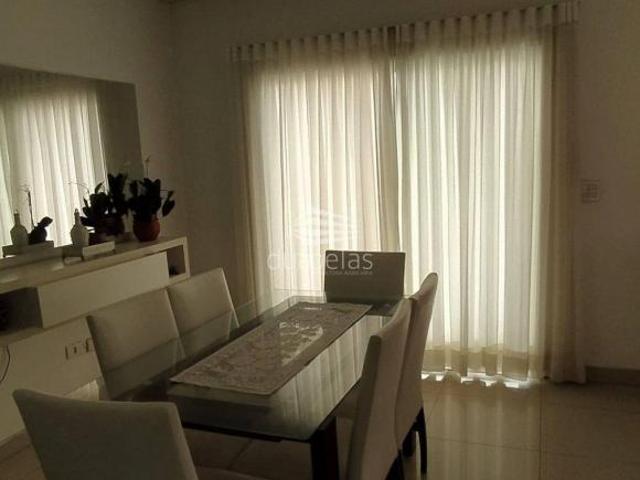 Maravilhoso Sobrado, em Jacareí na Vila Branca