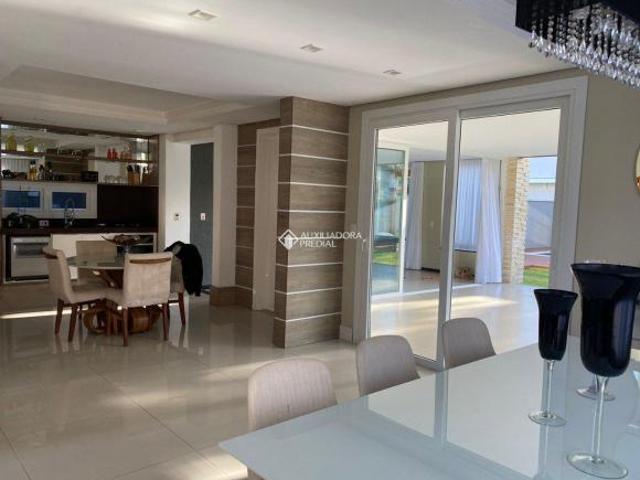 MARAVILHOSO SOBRADO RESIDENCIAL OU COMERCIAL!