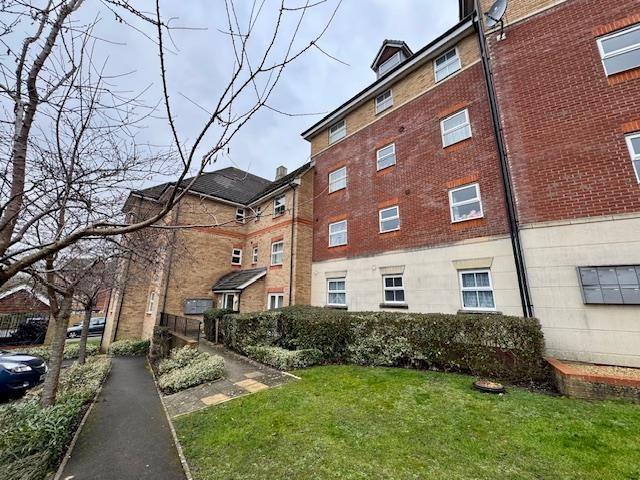 Marbeck Close, Redhouse, North Swindon SN25, 2 bed flat to rent, £975 pcm | PrimeLocation