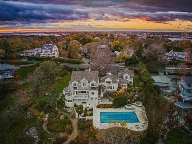 Marblehead MA 01945 104762368