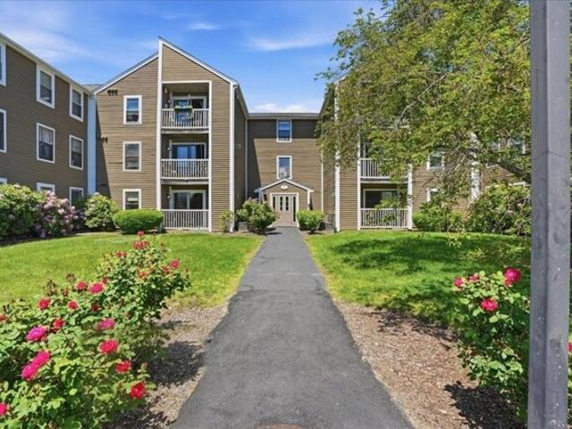 Marc Dr Apt B, Plymouth, Condo For Sale