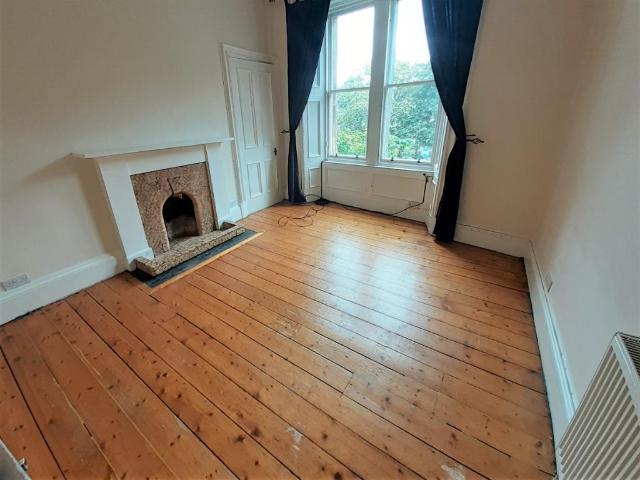 Marchmont Crescent, Marchmont. 2 bed flat to rent £1,600 pcm £369 pw