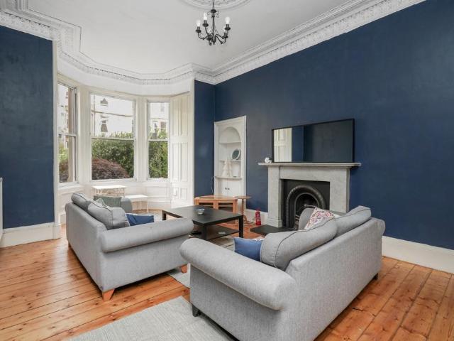 Marchmont Road, Marchmont, Edinburgh. 2 bed flat to rent £1,795 pcm £414 pw