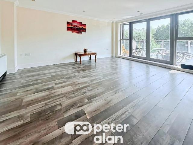Marconi Avenue, Penarth, CF64 2 bed flat to rent £1,150 pcm £265 pw