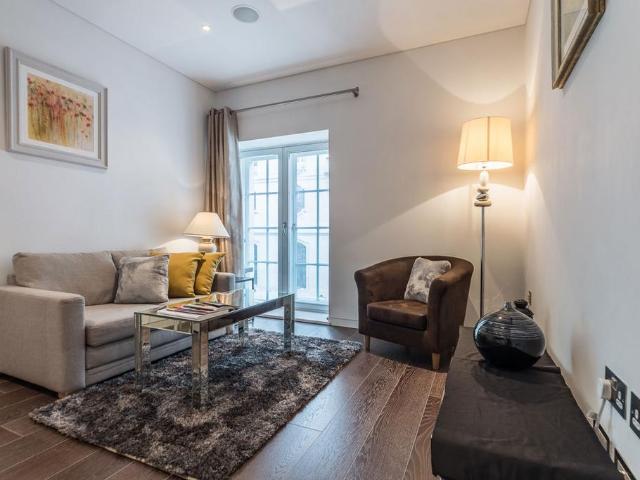 Marconi House, London WC2R 1 bed flat to rent £3,423 pcm £790 pw