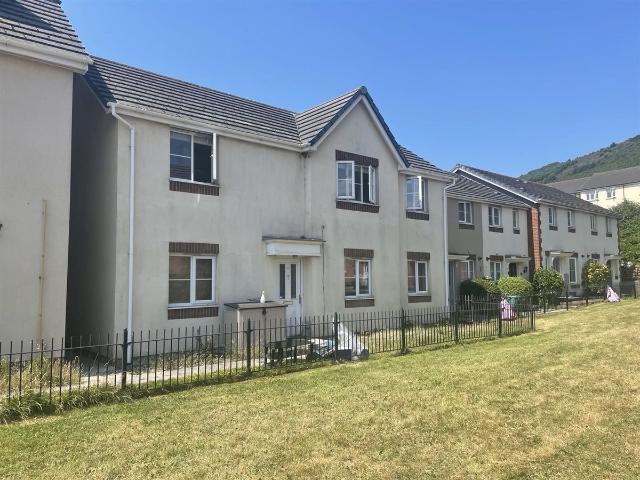 Marcroft Road, Port Tennant, Swansea SA1, 2 bed flat to rent, £850 pcm | PrimeLocation