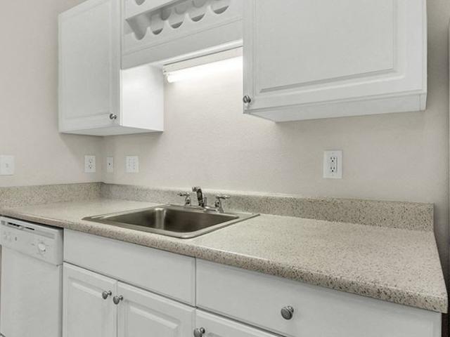 Marcus Pointe Grande Apartment Homes 2 Bedroom Apartment for Rent at 6111 Enterprise Dr, Pensacola, FL 32505
