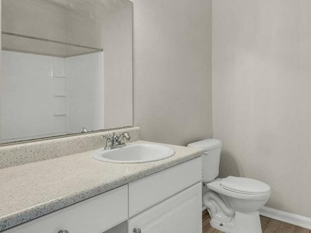 Marcus Pointe Grande Apartment Homes 2 Bedroom Apartment for Rent at 6111 Enterprise Dr, Pensacola, FL 32505