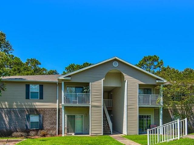 Marcus Pointe Grande Apartment Homes 2 Bedroom Apartment for Rent at 6111 Enterprise Dr, Pensacola, FL 32505