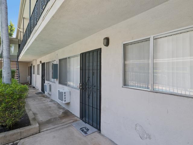 Mardi Gras Apartments | Palmyra Apartments 1 Bedroom Apartment for Rent at 1475, 1511 1519 Palmyra Avenue, Orange, CA 92868
