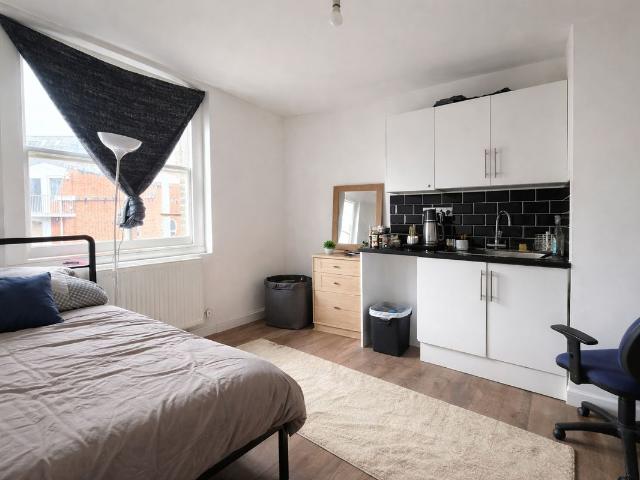 Mare Street, Hackney E8, Studio to rent, £1,300 pcm | PrimeLocation