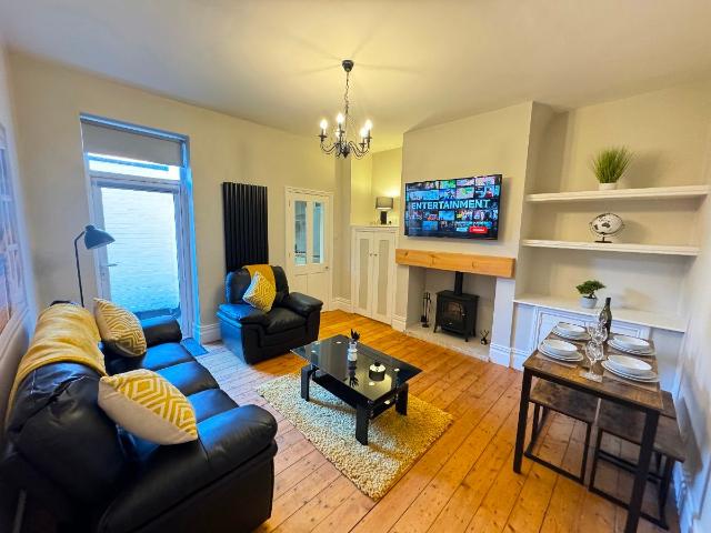 Margaret Road, Whitley Bay NE26, 2 bed flat to rent, £3,792 pcm | PrimeLocation