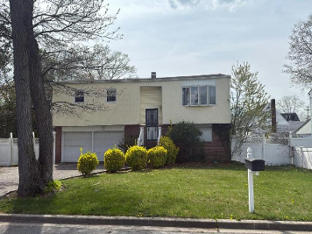 Margaretta Ave