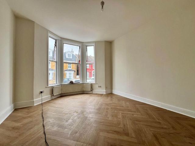 Margery Park Road, London E7, 4 bed maisonette to rent, £3,250 pcm | PrimeLocation