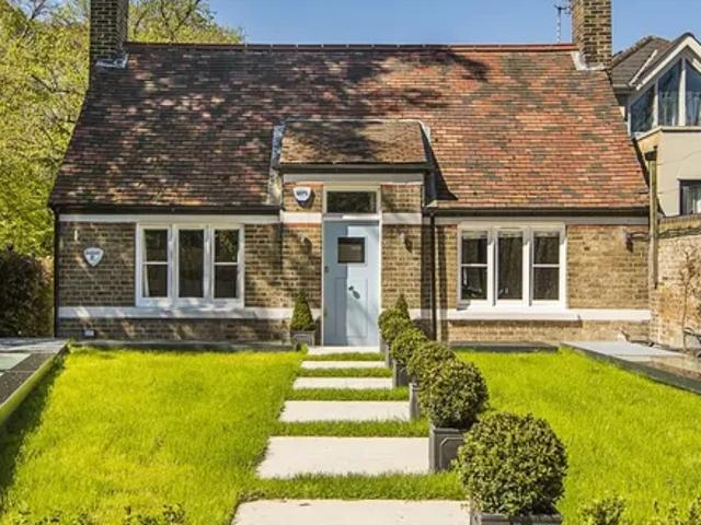 Margravine Gardens, London, W6 8RL, United Kingdom | 4 bed house for rent #168119317 | Rentberry