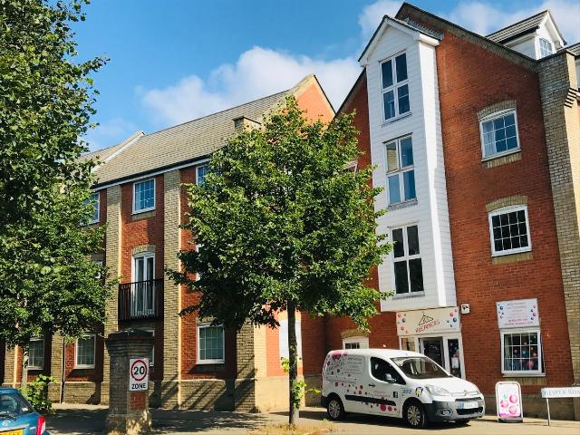 Maria Court, Colchester CO2, 2 bed flat to rent, £1,075 pcm | PrimeLocation