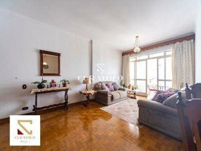Maria Cristina Santo André More bem no Centro de Santo André: Conheça esse amplo apartamento de 18