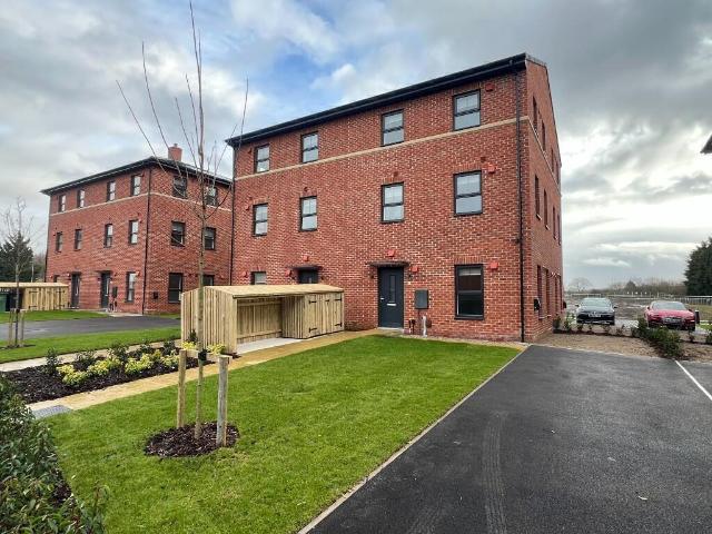 Maria Rowley Close, Leeds 2 bed townhouse to rent £1,265 pcm £292 pw